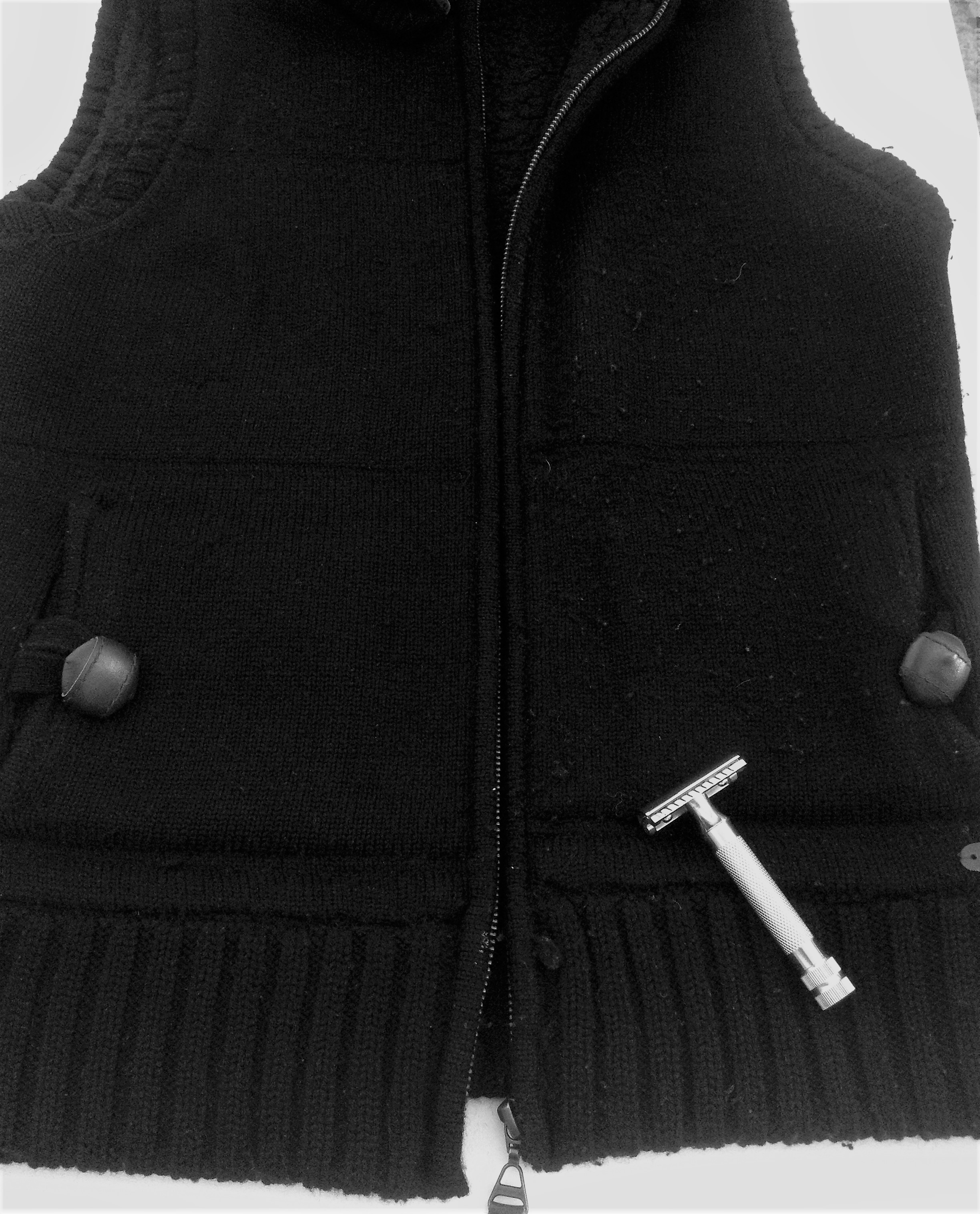 Use Your Razor To De-Pill Clothing – Gippsland Unwrapped